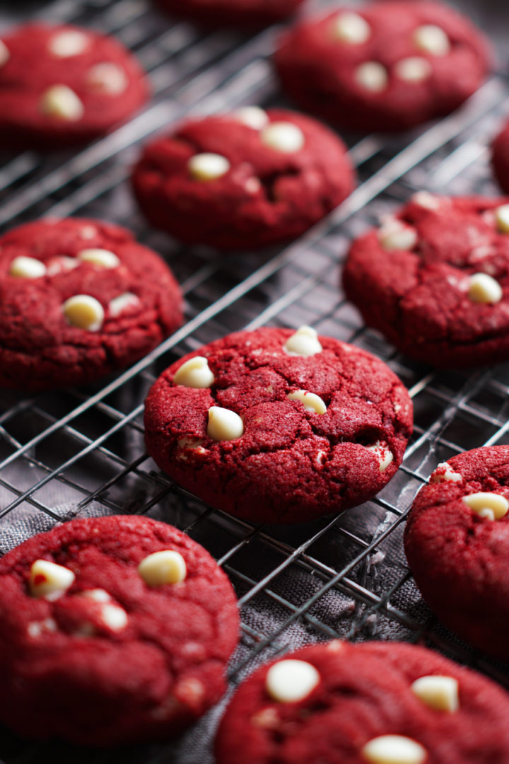 Red Velvet Cookies Recipe (Quick & Easy!) - 25 Minutes - Tasty Home Cooks
